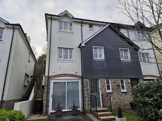 Truro 4 bed semi detached house to rent £1,550 pcm £358 pw