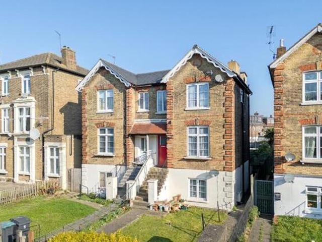 Truro Road, London, 2 Bedroom Semi detached