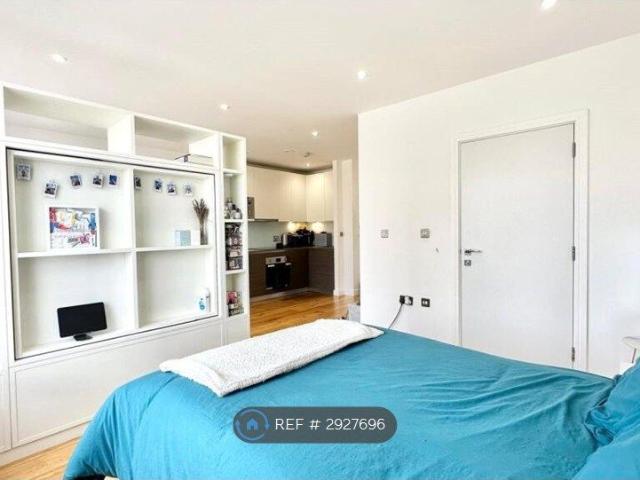 Tryon Apartments, Hounslow TW3, Studio to rent, £1,400 pcm | PrimeLocation