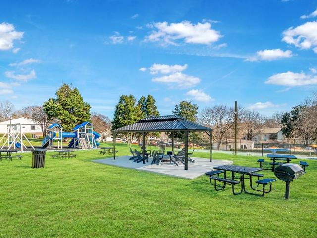 Two20 @ Branchview 2 Bedroom Apartment for Rent at 220 Branchview Drive, Charlotte, NC 28217 Montclaire South