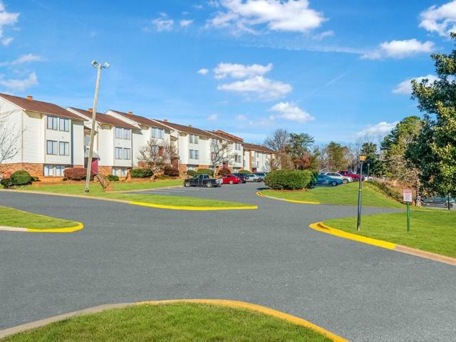 Two20 @ Branchview 2 Bedroom Apartment for Rent at 220 Branchview Drive, Charlotte, NC 28217 Montclaire South
