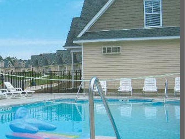 Two $460 Rooms for Rent Available