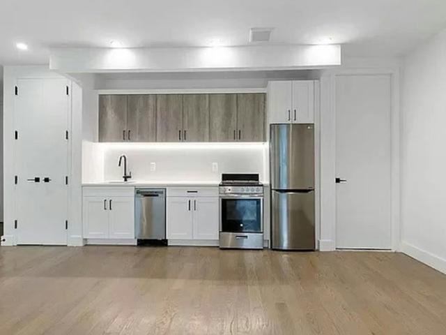 Two Affordable Rooms in a large 4br 2ba w/ Patio