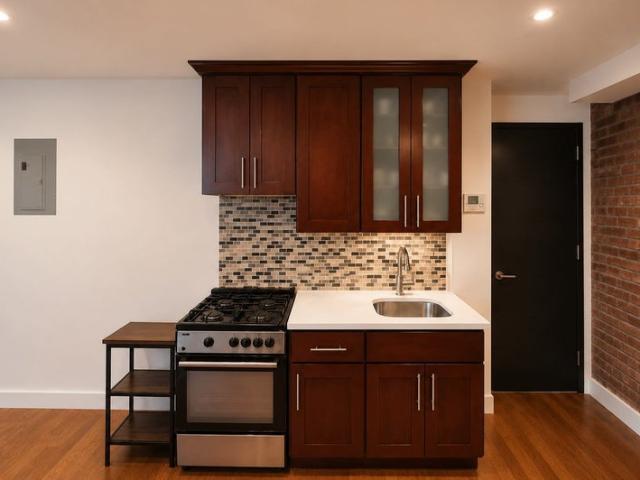 Two bath / laundry / AC