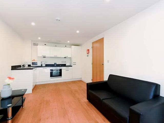 Two bed apartment shared