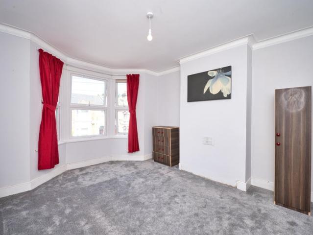 Two bed flat near Leyton Underground Station E11