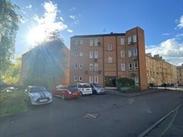 Two Bed Flat with Lounge, suit sharers or couples