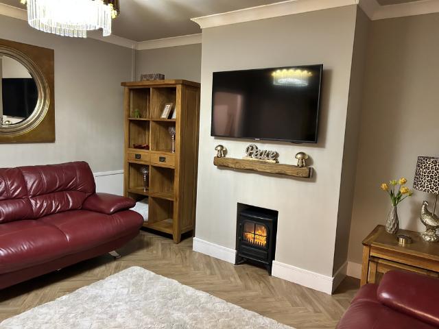 Two bed house near Cardiff city centre, mid term