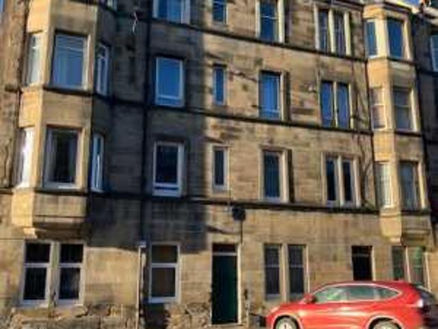 Two bed second floor flat Easter Road