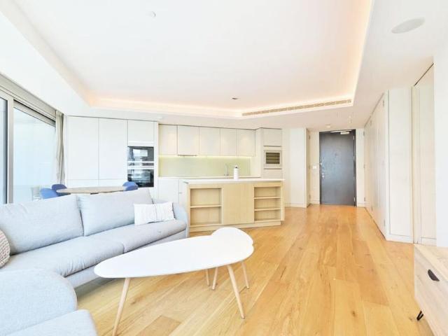 Two bed, two bath flat in Canaletto Tower, EC1V