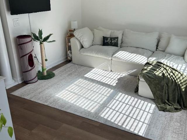 Two Bedroom Two Bath Townhouse_ Walking distance