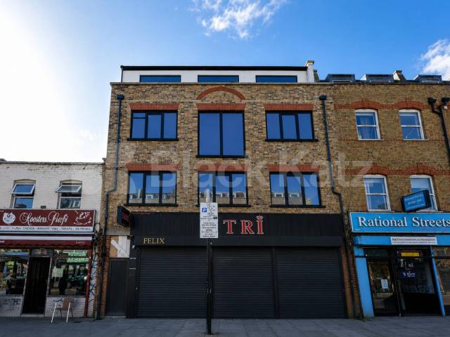 Two Bedroom, Two Bathroom Apartment – Bethnal Green Road, E2