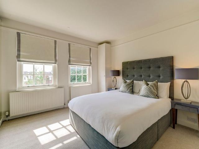 Two Bedroom Two Bathroom Apartment To Let Pelham Court Fulham Road Chelsea SW3