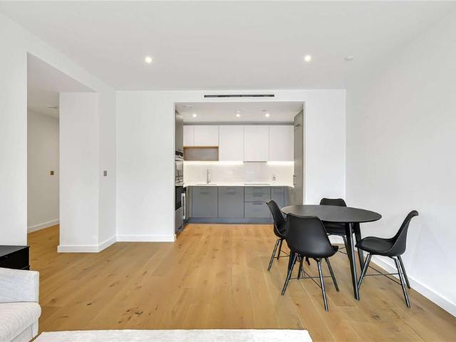 Two bedroom two bathroom apartment with direct access to a balcony