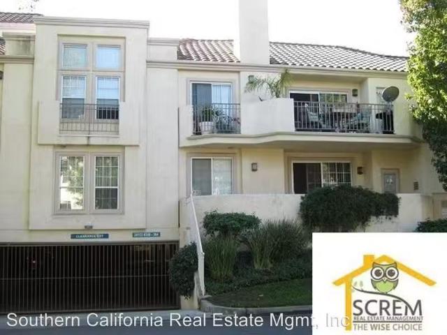 Two Bedroom Upper Condo with Loft in Valencia 24153 Del Monte.