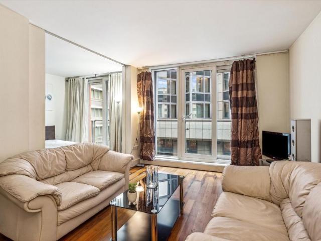 Two bedroom apartment available to rent in Balmoral Apartments, W2