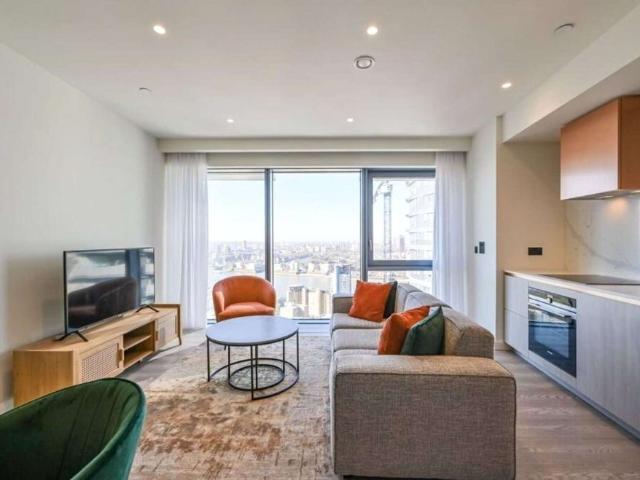 Two bedroom apartment in Aspen at Consort Place. This elegant two bedroom apartment is located on a high floor and offers 835sq/ft of internal space with a South West Facing aspect