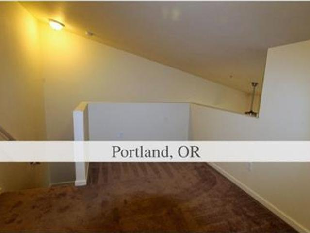 Two Bedroom Apartment in Heart of SE Portland