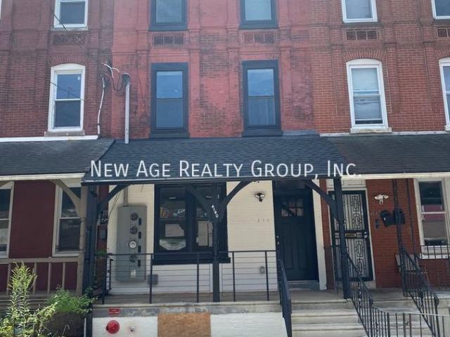 Two Bedroom apartment on Parrish Street!