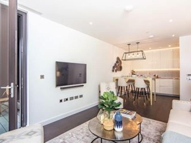 TWO BEDROOM APARTMENT TO LET CHARLES CLOWES WALK NINE ELMS SW11