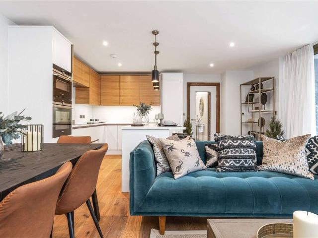 Two bedroom boutique apartment in Hoxton