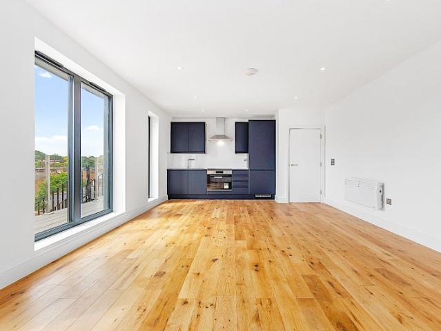 Two Bedroom Flat Near Maze Hill ST SE10