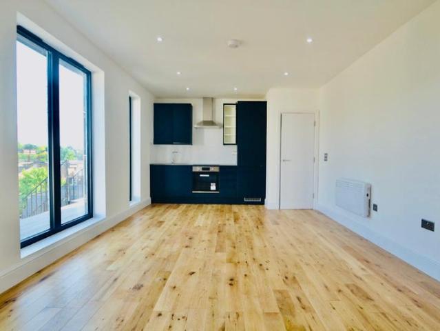 Two Bedroom Flat Near Maze Hill ST SE10