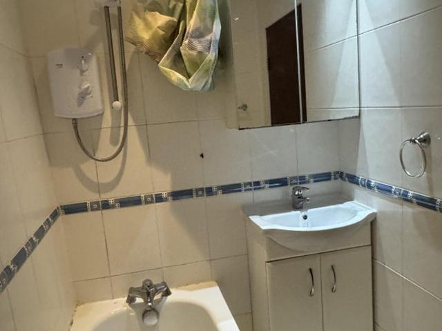 Two Bedroom Flat in Superb Location