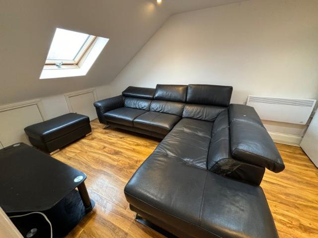 Two Bedroom Flat in Wood Green Bills Included