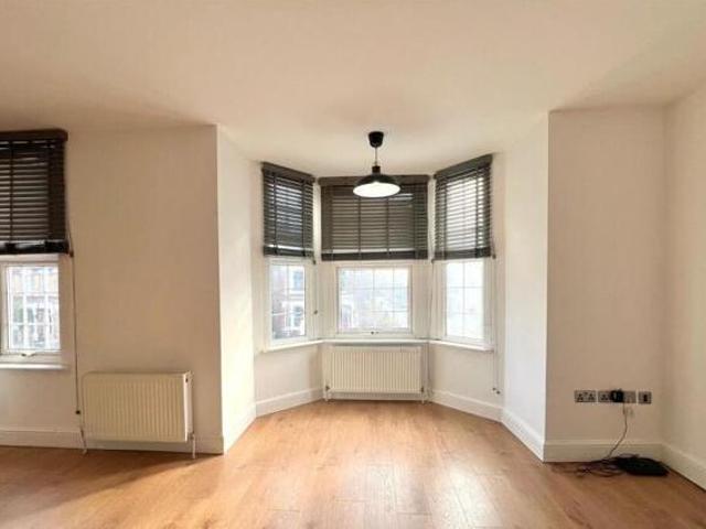 Two Bedroom Flat To Let Forest Drive East, Leytonstone, 2 Bedroom Flat