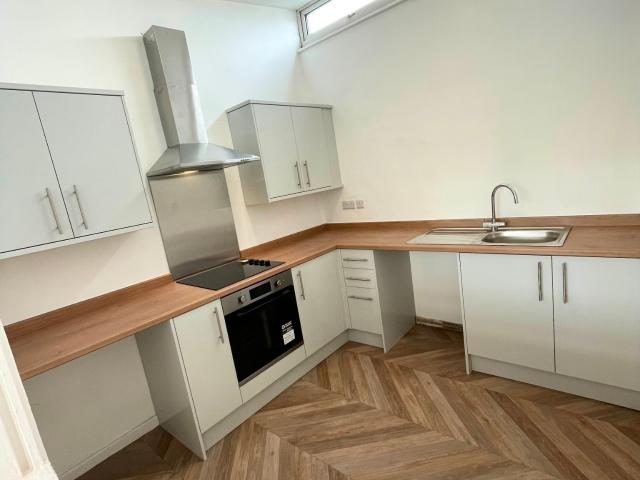 Two Bedroom Flat to Let in Sheffield