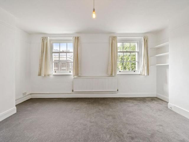 Two bedroom flat to rent in Trinity Church Square, Borough SE1