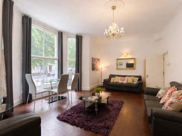 Two Bedroom Flat with a Spacious Living Room