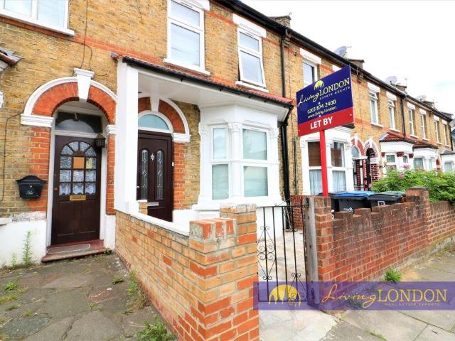Two Bedroom Flat with Garden 2 bed apartment to rent £1,800 pcm £415 pw