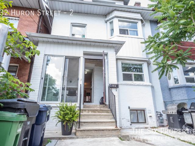 Two Bedroom Lower Level Apartment near UFT and Kensington