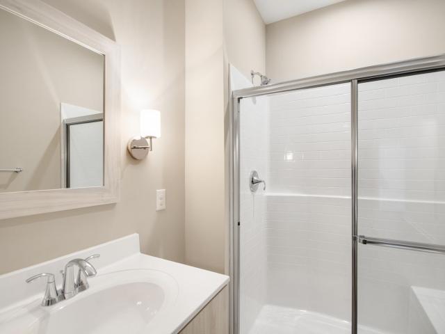Two Bedroom Luxury Apartment Elevator Building