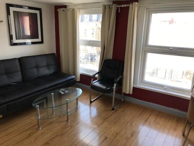 Two Bedroom Maisonette Close To Bethnal Green Tube