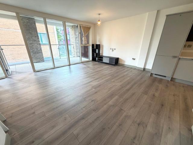 Two Bedroom New Build Apartment to Rent, E1