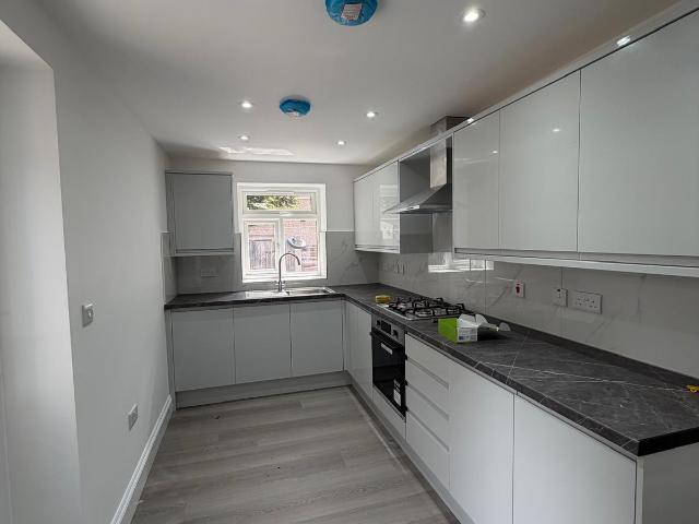 Two bedroom newly refurbished ground floor flat ilford