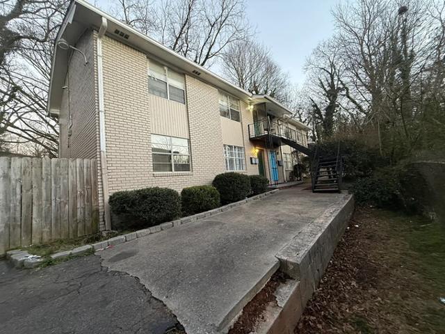 Two bedroom, one bathroom apartment in a 5 unit building. Freshly painted, new carpet in bedrooms and luxury vinyl flooring in living room, dinning and kitchen areas. Updated appliances with mounted microwave. Washer/dryer in unit.