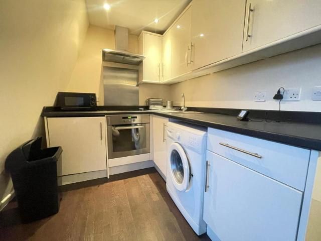 Two bedroom penthouse to rent in Euston