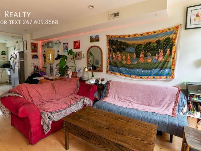 Two Bedroom Point Breeze Townhouse