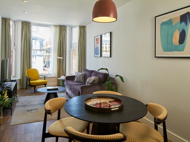 Two Bedroom Serviced Apartment with Premium Amenities in Trendy South Kensington