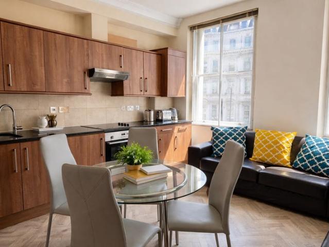 Two Bedrooms and Two Bathrooms Flat with AC