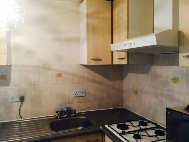 Two bedrooms Ground floor flat off Romford road 1850 pcm
