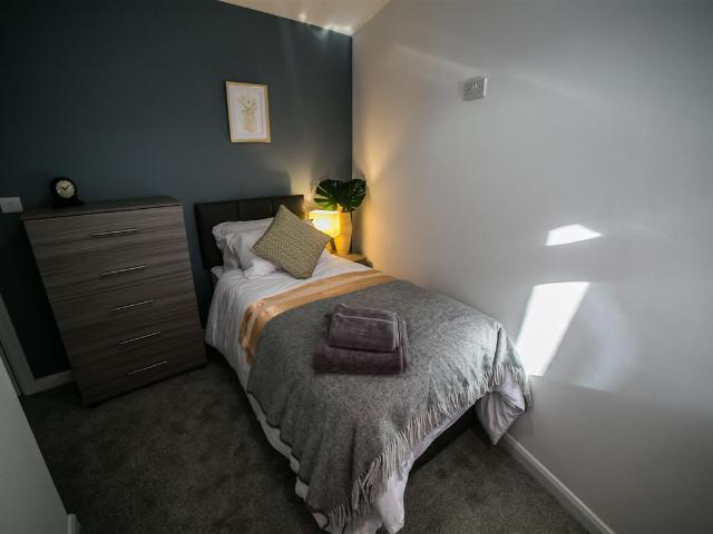 Two Gates, Halesowen B63, Room to rent, £495 pcm | PrimeLocation