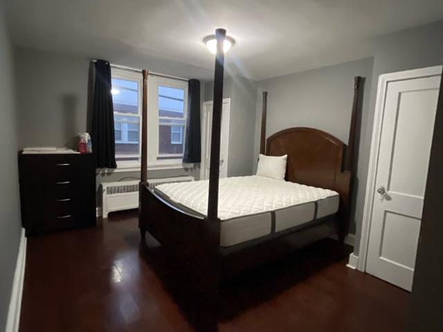 Two great rooms for rent CLEAN HOUSE