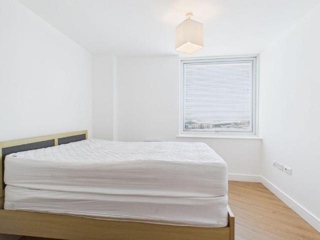 Two double bedroom apartment. 2 bed apartment to rent £1,375 pcm £317 pw