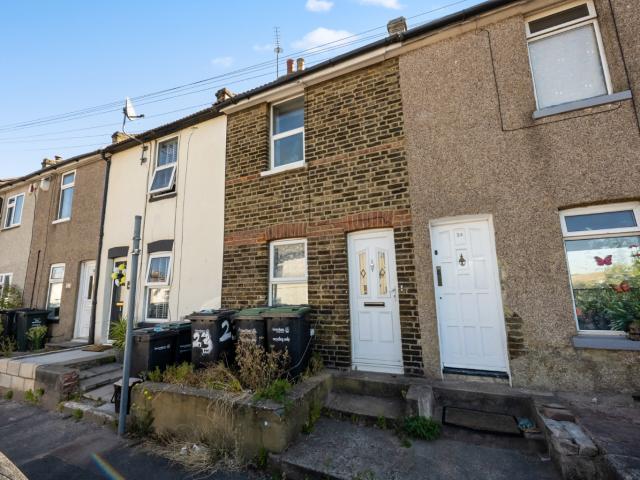 Two Double Bedroom House, Northfleet: AVAILABLE NOW, Near Station