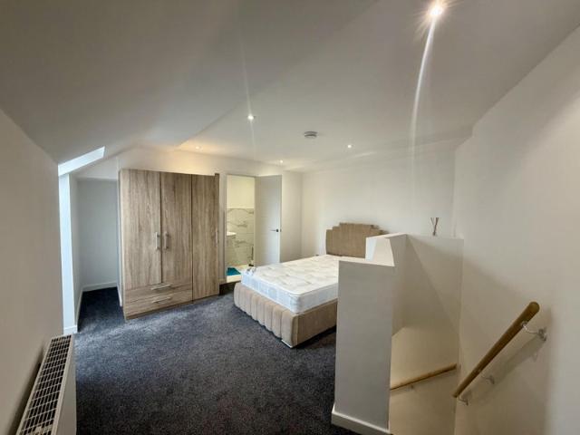 Two Double Bedrooms with En Suite